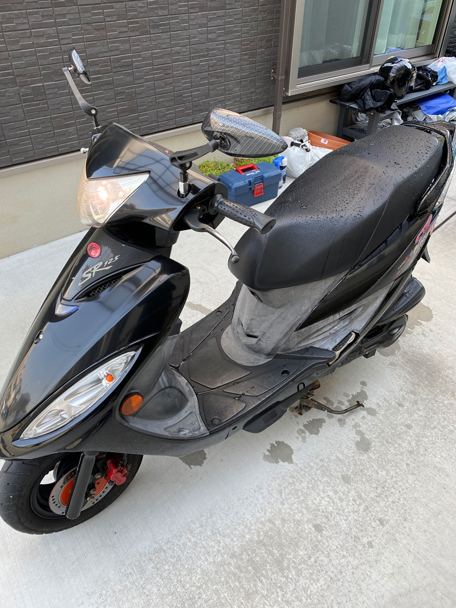 【KYMCO】暇だったんでバイクのヘッドライトをきれいに磨いてみた。【V-LINK 125SR】 | One Night Works